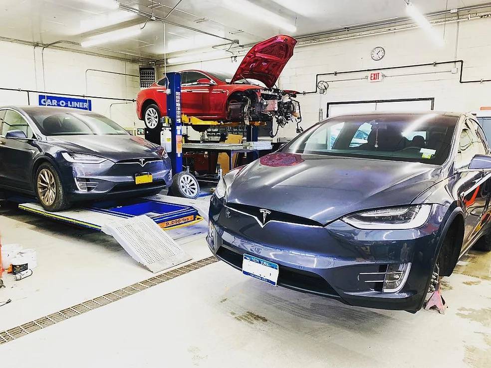 CAR GEEKS COLLISION CENTER SPECIALIZED IN TESLA REPAIRS