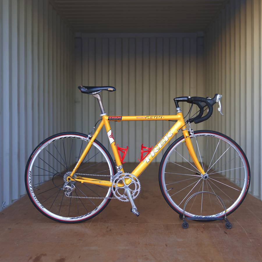 55m Trek 2300 aluminum road bike 9s Ultegra updated wheels | Looknet