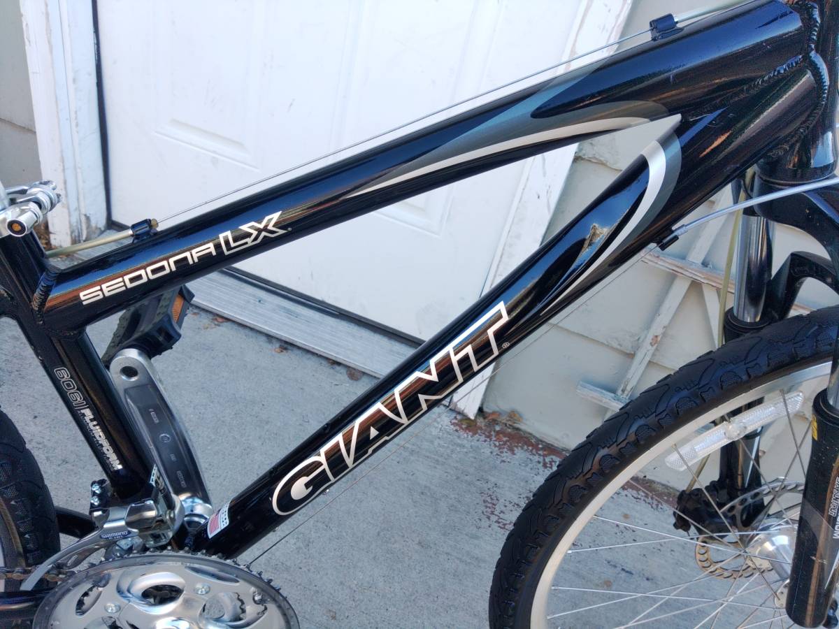 Beautiful Giant Sedona LX bike with disc brakes | Looknet