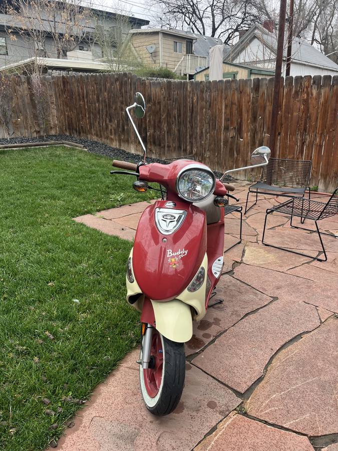 2022 Buddy 50 CC Pamplona Genuine Scooter | Looknet