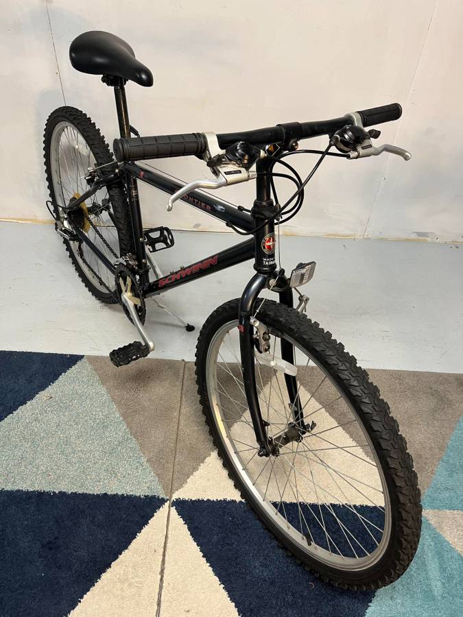 Schwinn Frontier Men's 26 in Mountain Bike Black | Looknet