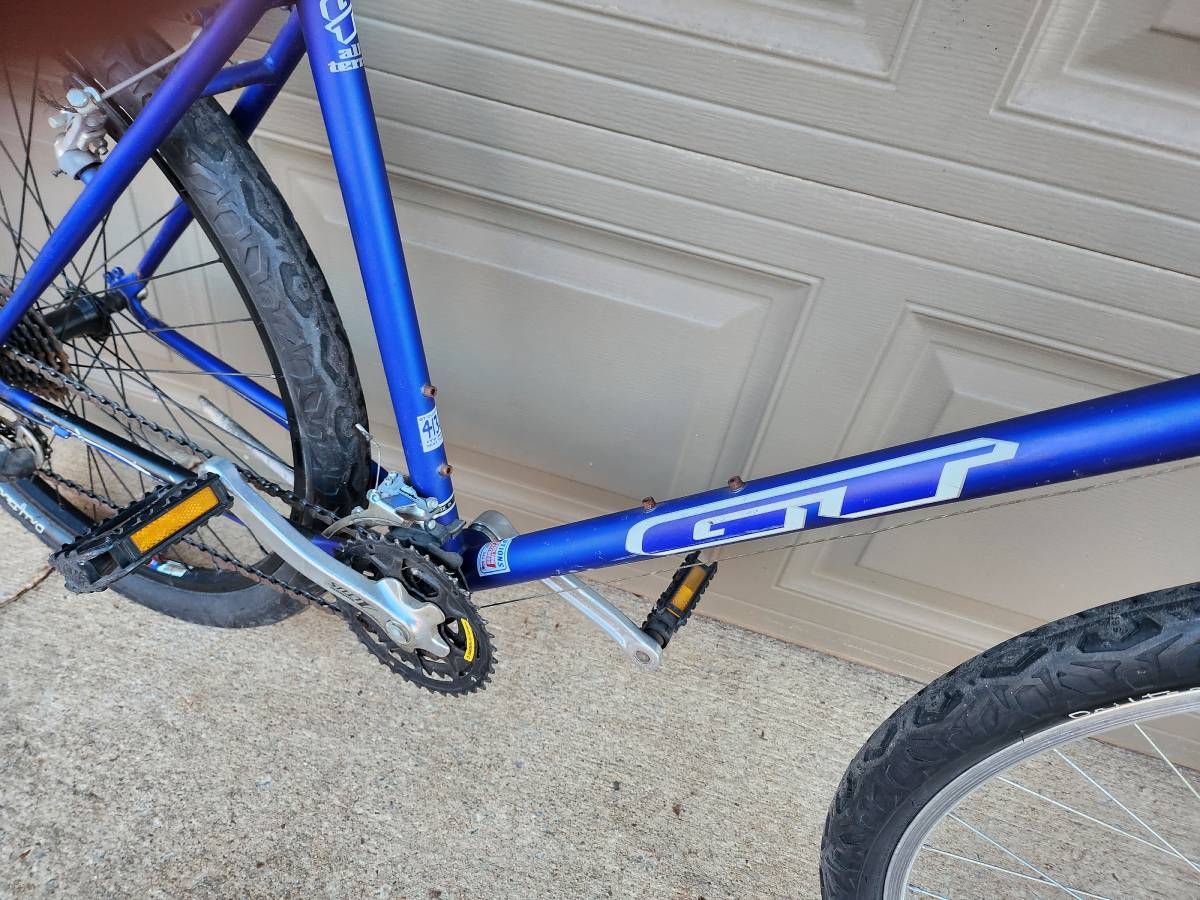 22" GT All Terrain Mountain Bike :PLUS:Bike Rack-Bike Pump/Solid bike ...