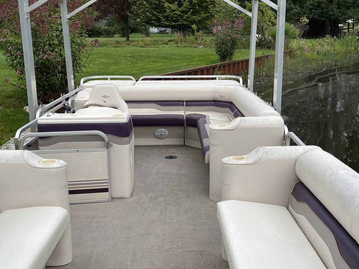 FUN 24 ft Double Decker pontoon boat | Looknet