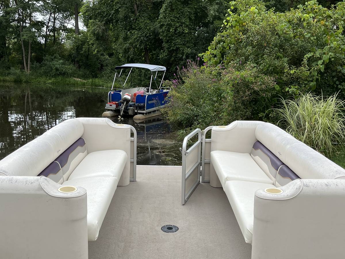FUN 24 ft Double Decker pontoon boat | Looknet
