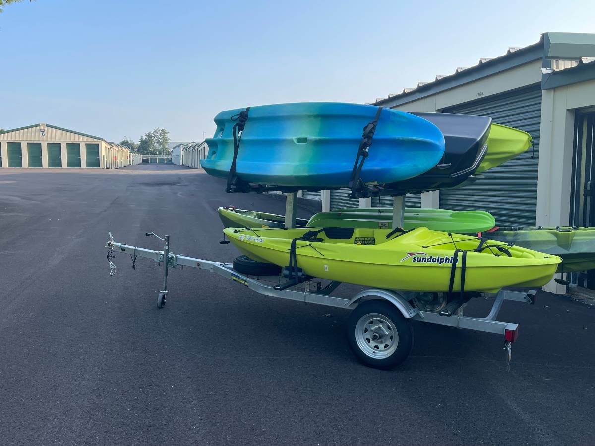 2 Tier Trailblazer Kayak trailer and 5 Kayaks | Looknet