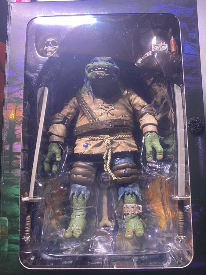 NECA Universal Monsters TMNT 7" Scale Action Figure - Ultimate Leonard ...
