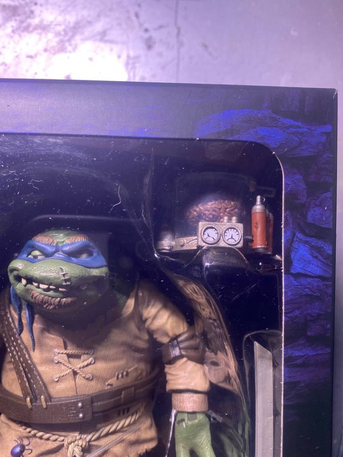 NECA Universal Monsters TMNT 7" Scale Action Figure - Ultimate Leonard ...
