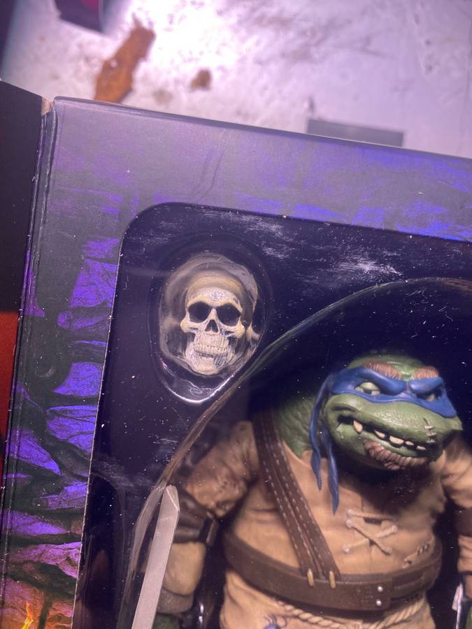 NECA Universal Monsters TMNT 7" Scale Action Figure - Ultimate Leonard ...