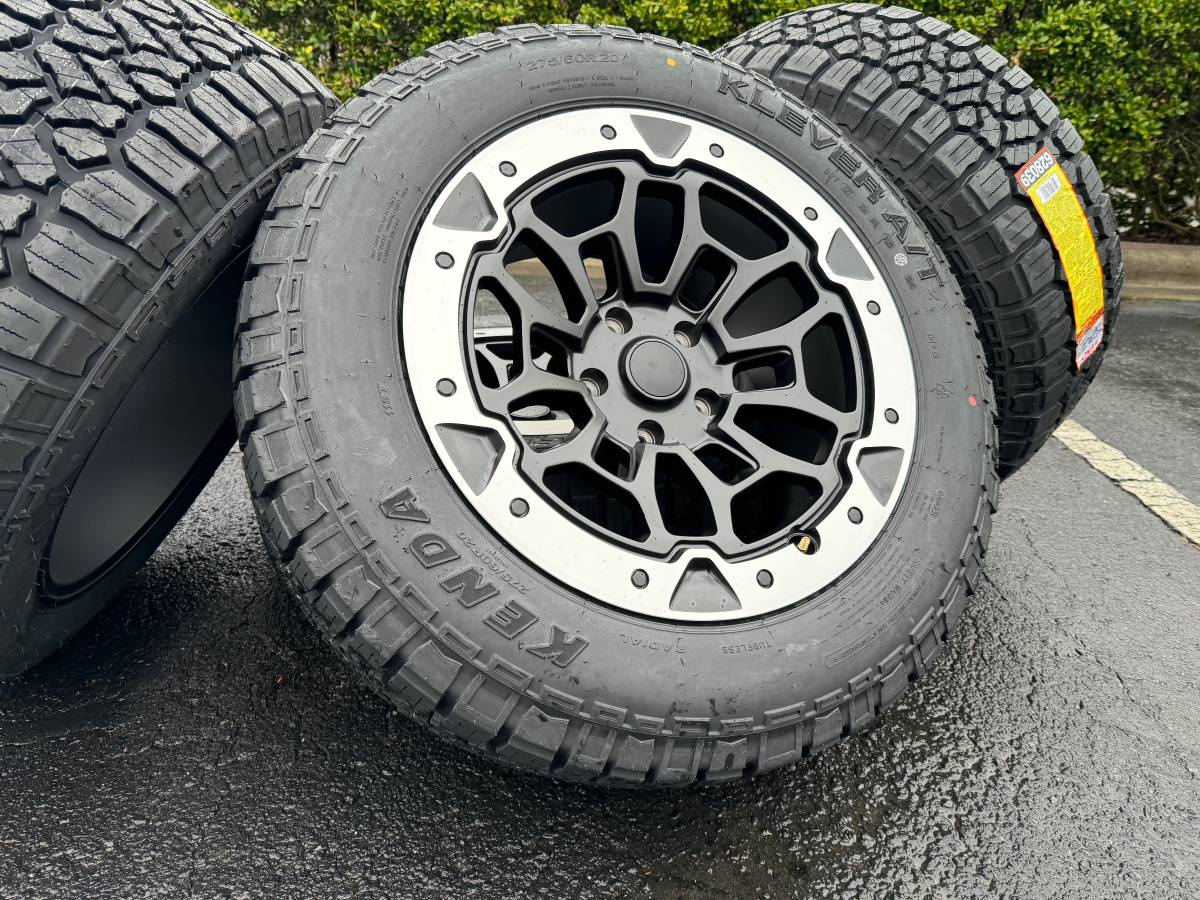 New 20” Dodge Ram 1500 5x5.5 rims A/T tires off road 275/60r20 wheels ...
